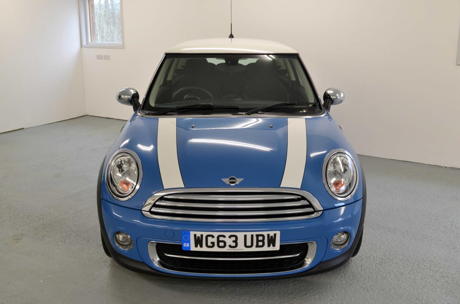 BMW Mini Cooper D Hatchback (Chili Pack) for sale | Castle Classic Cars