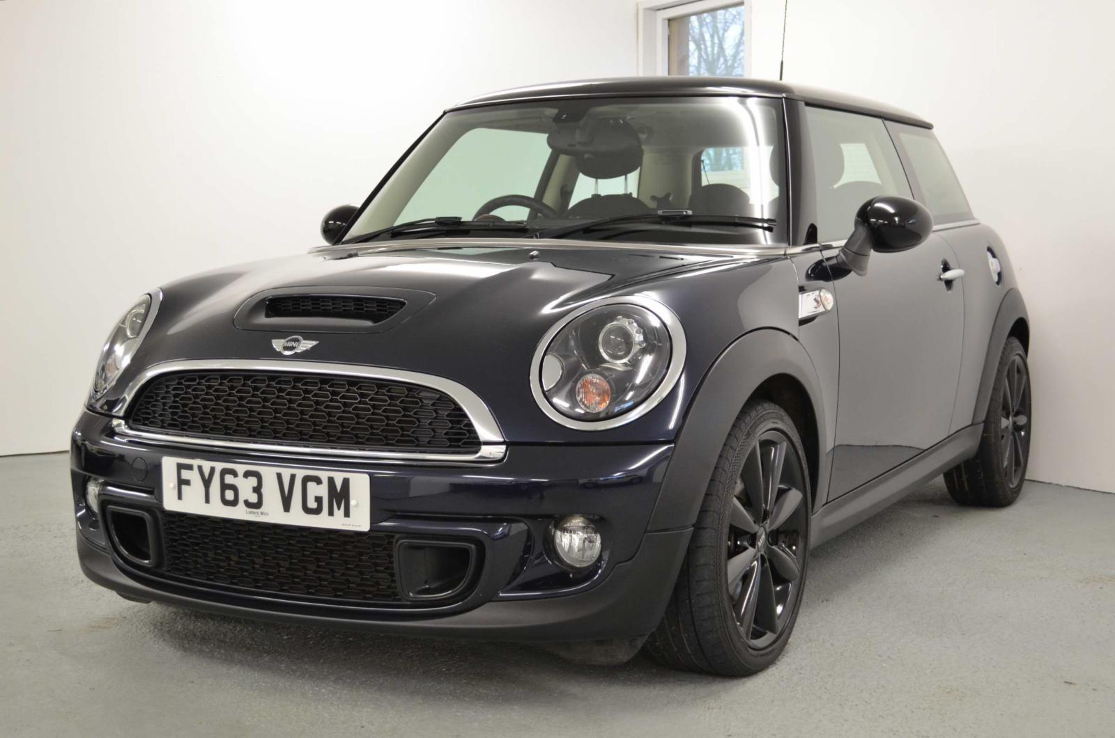 BMW Mini Cooper S (Chili Pack) for sale | Castle Classic Cars