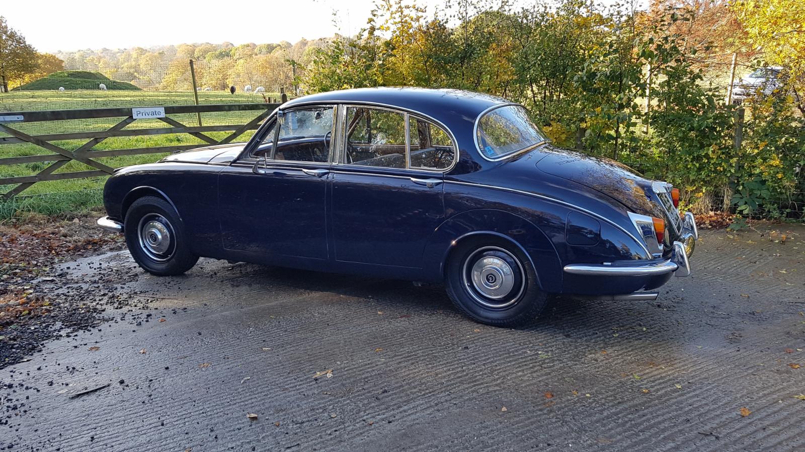 1968 Daimler V8 250 for sale | Castle Classic Cars